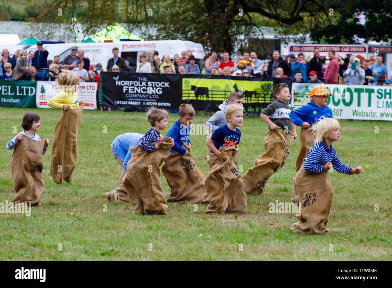 Sack race sacks jump hi-res stock photography and images - Alamy
