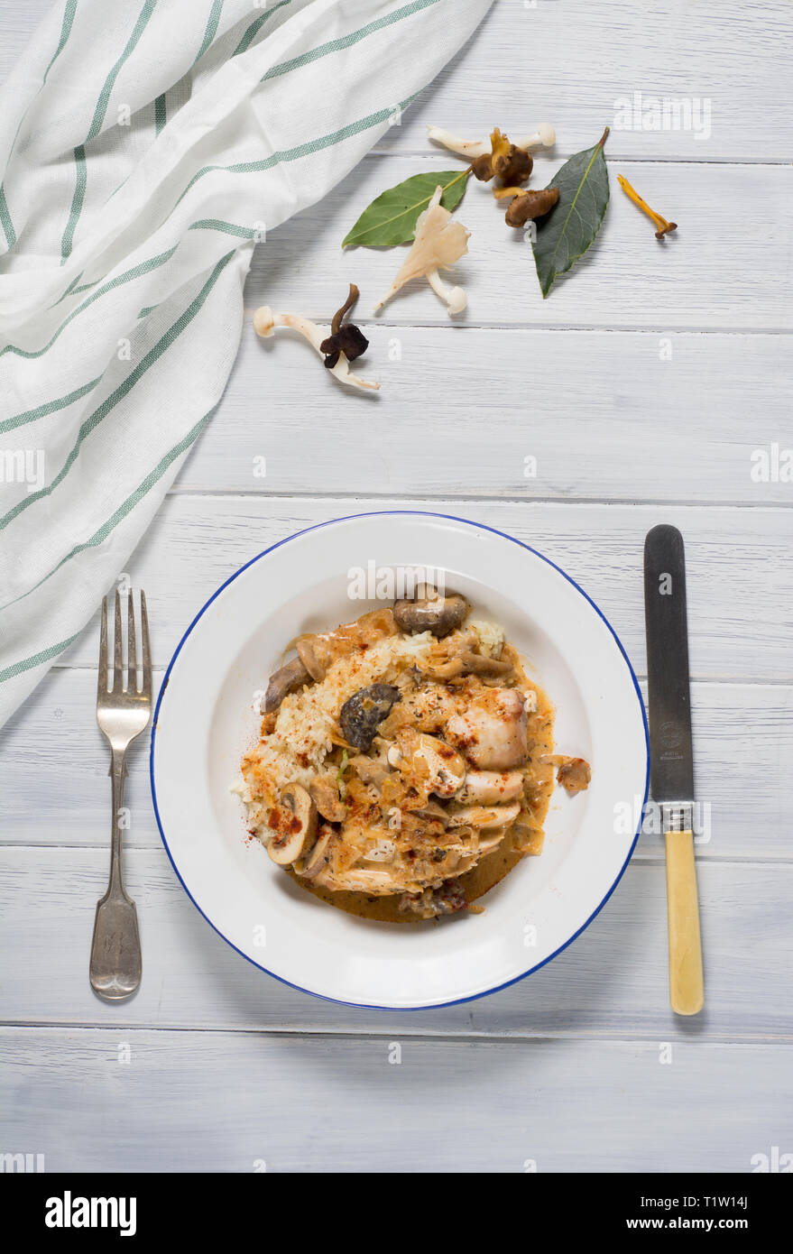 Creamy mushroom stroganoff wild hi-res stock photography and images - Alamy