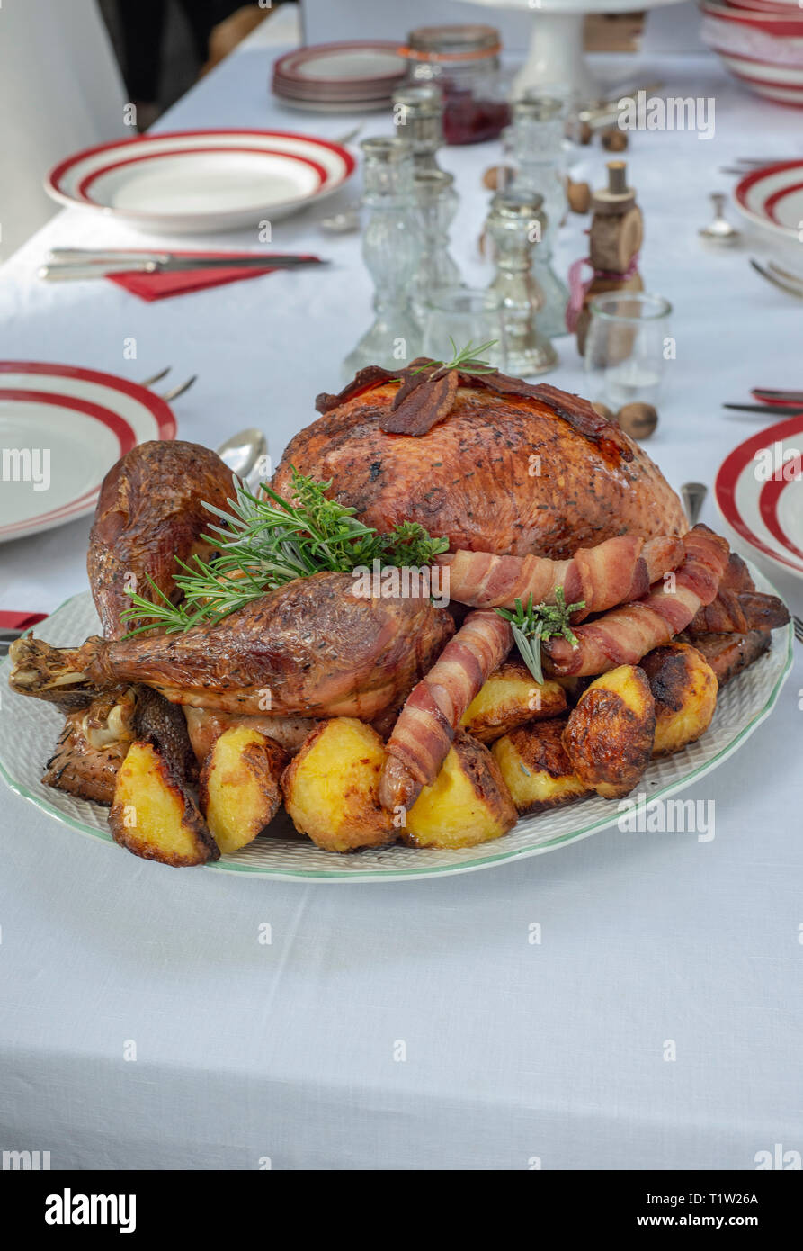 Roast Christmas turkey ready to be served Stock Photo - Alamy
