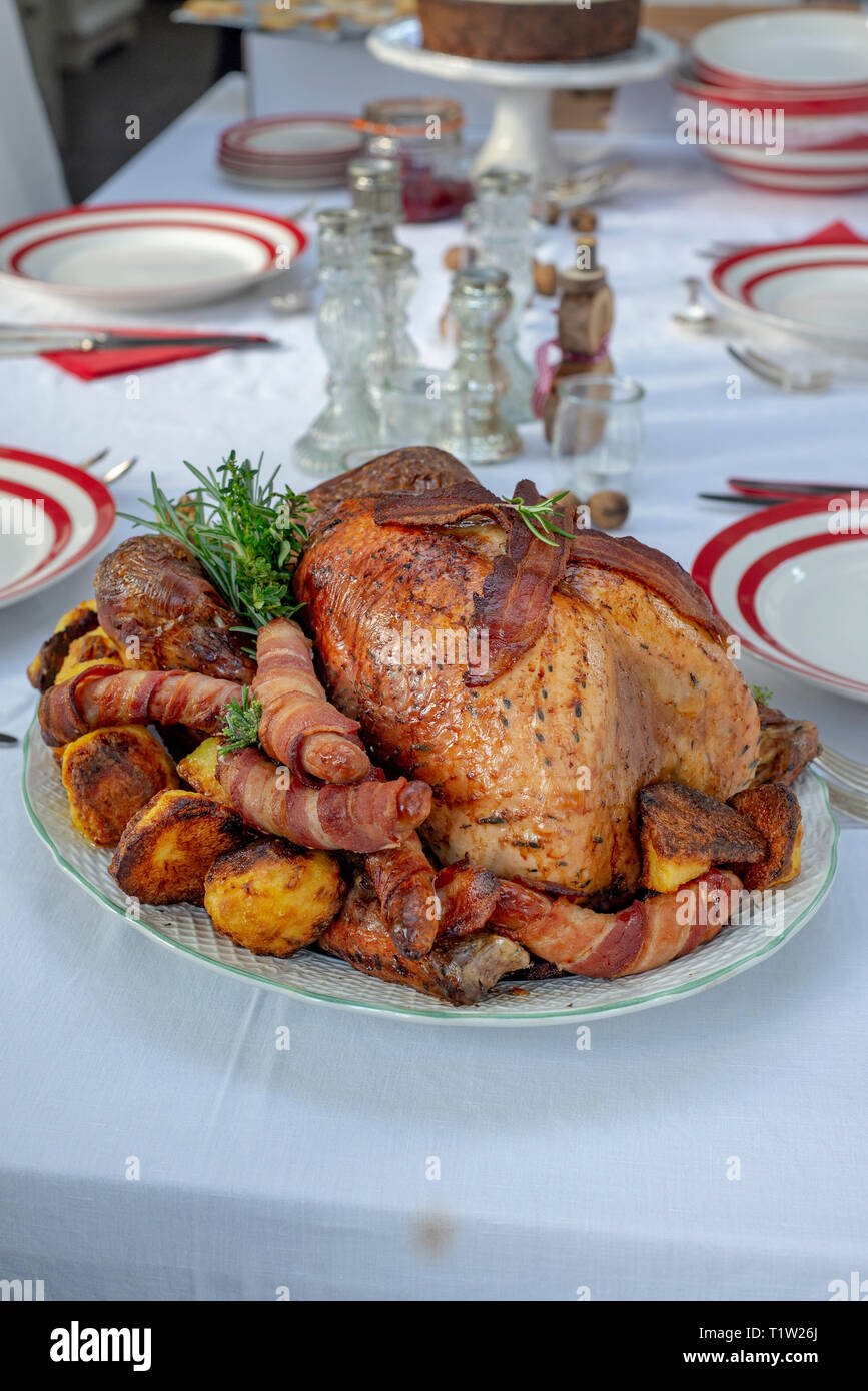 Roast Christmas turkey ready to be served Stock Photo - Alamy