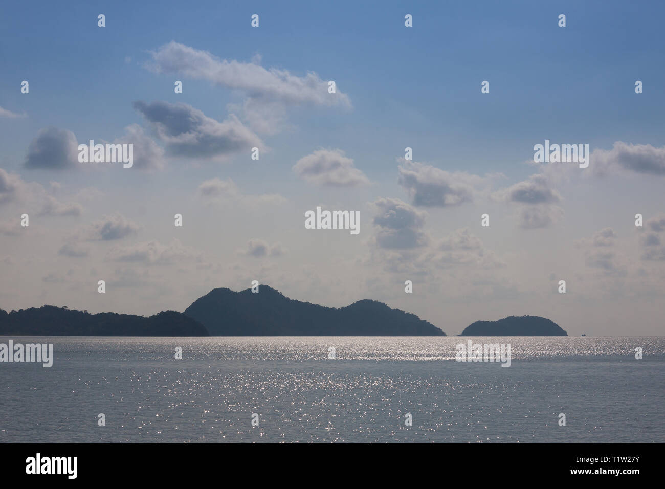 Backlit sea hi-res stock photography and images - Alamy