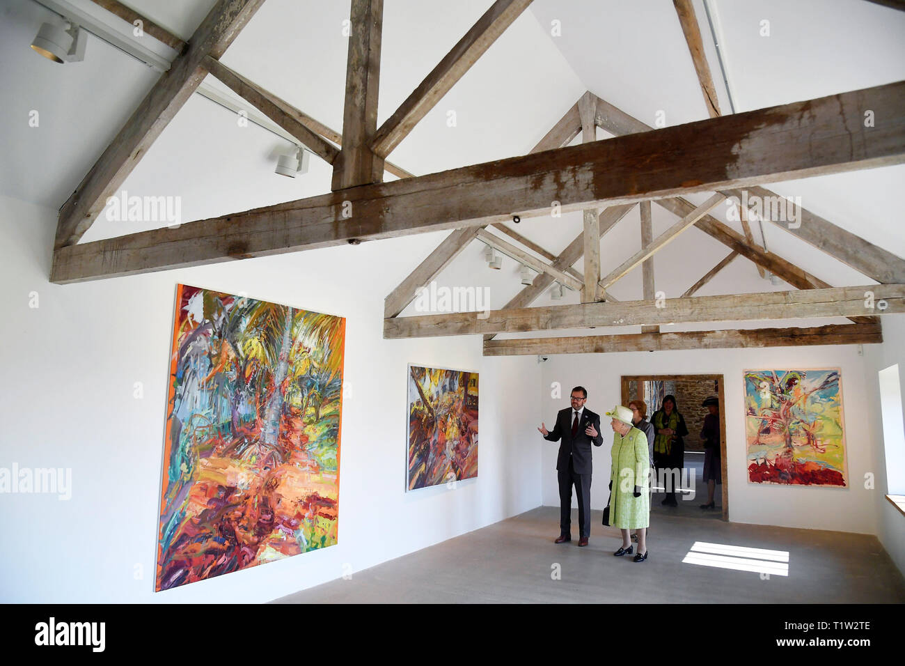 Iwan Wirth and his wife Manuela Wirth show Queen Elizabeth II around ...