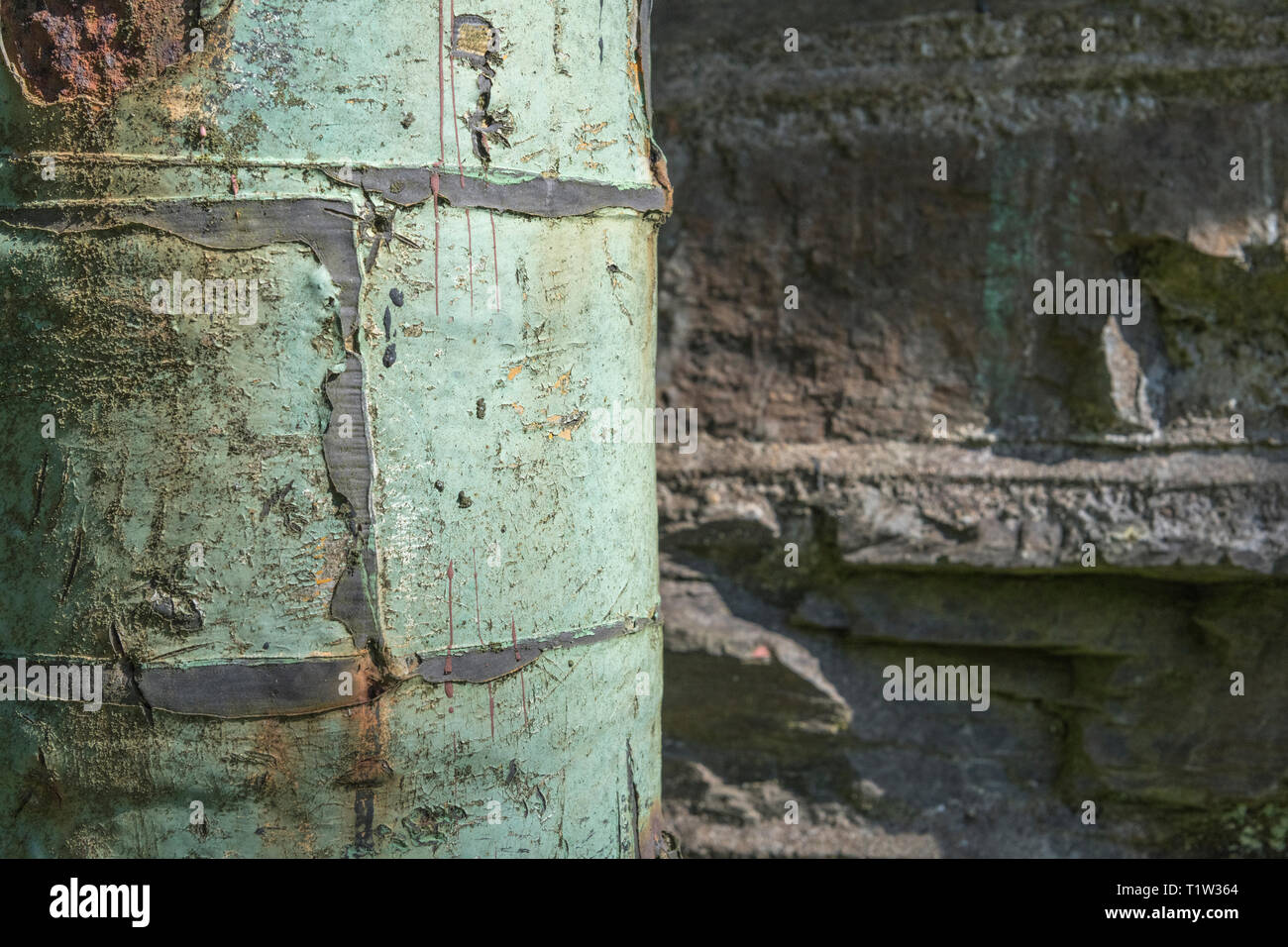 Lagging paint hi-res stock photography and images - Alamy