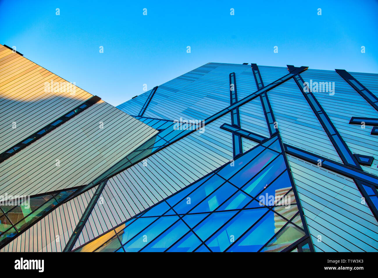 Royal ontario museum hi-res stock photography and images - Alamy