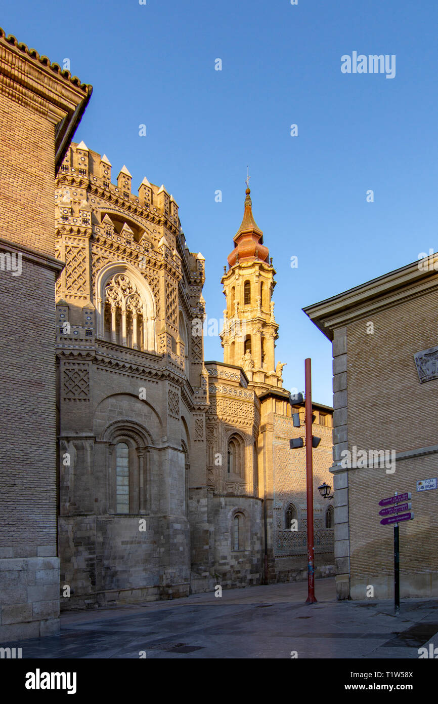 Example of moorish architecture hi-res stock photography and images - Alamy