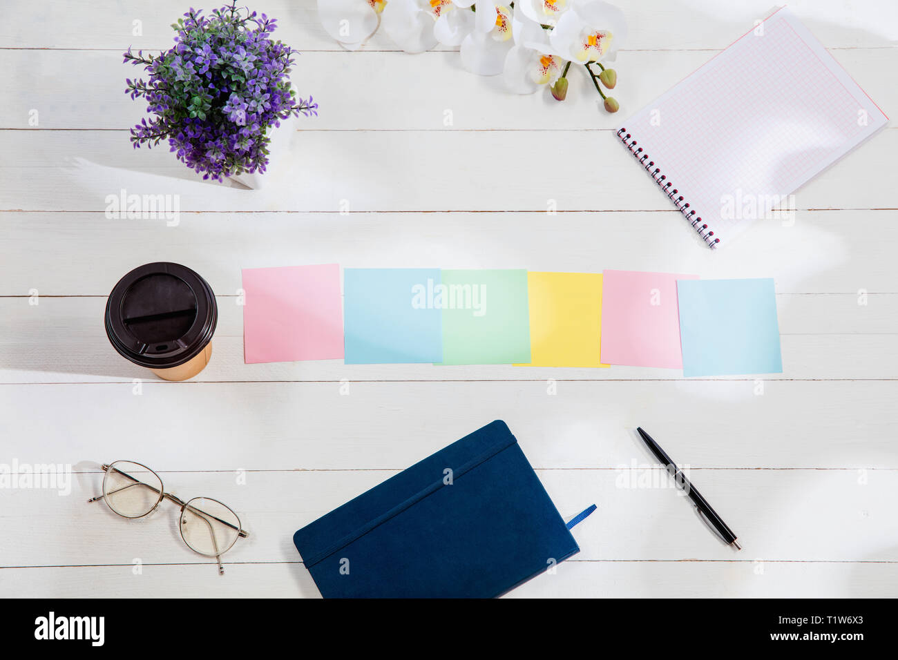 Message at colorful note papers on a desk background. Lifestyle ...