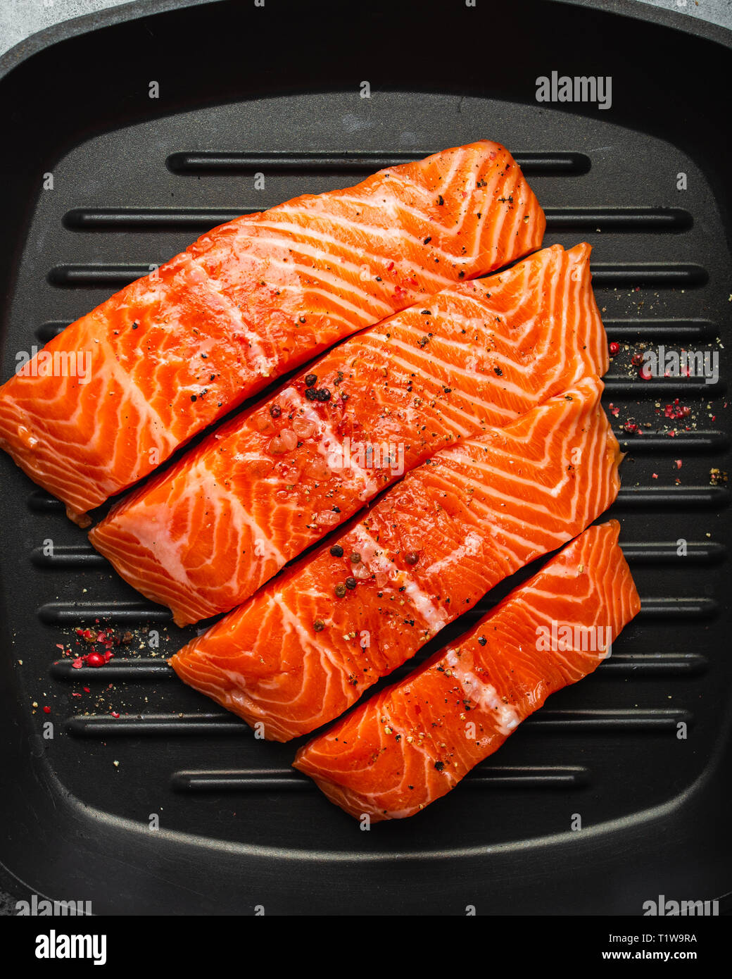 Delicious raw salmon fillet Stock Photo - Alamy