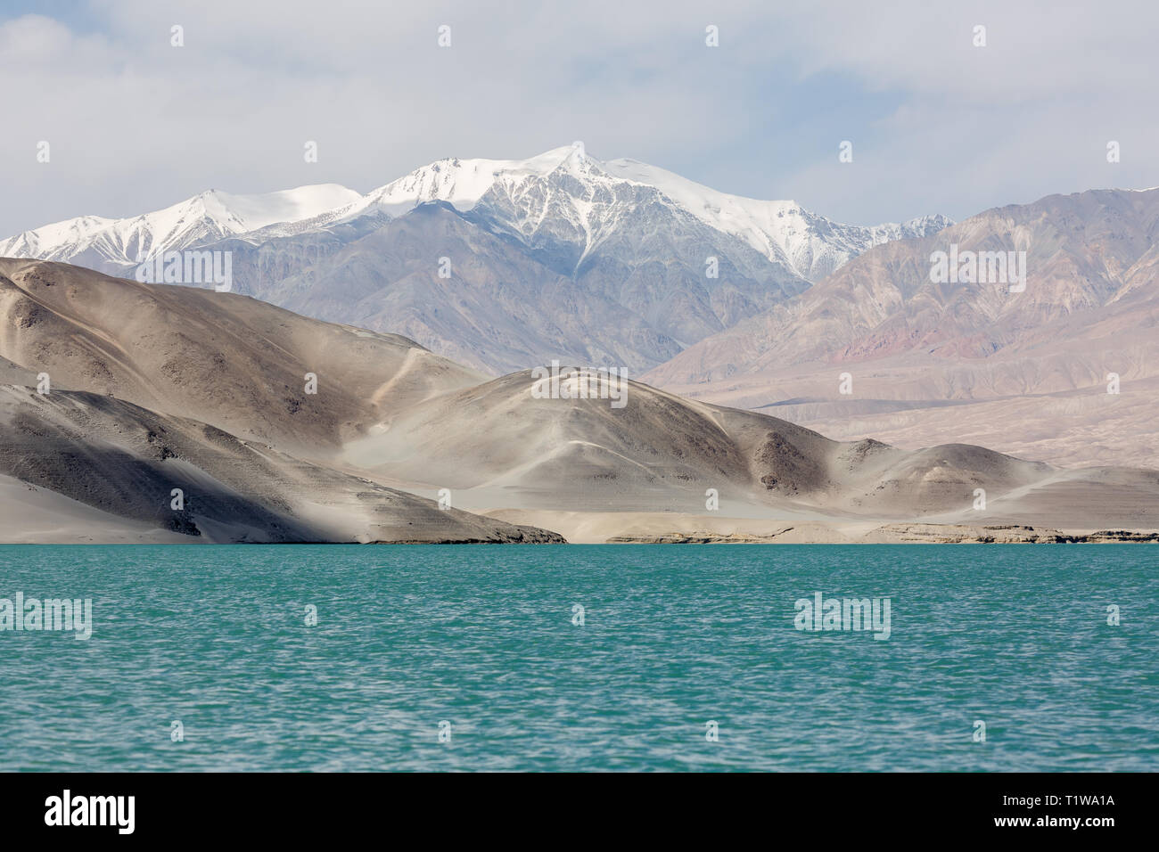 Mountains at Bulunkou River II, Karakorum Highway (Karakorum Highway ...