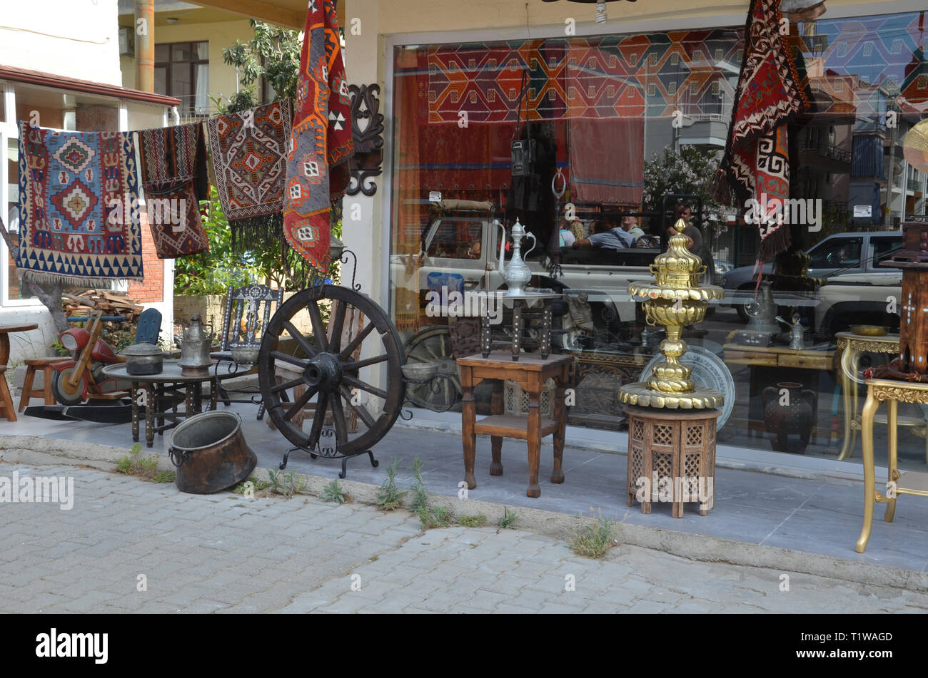 A traditional Turkish shop, shop in the old town Stock Photo - Alamy