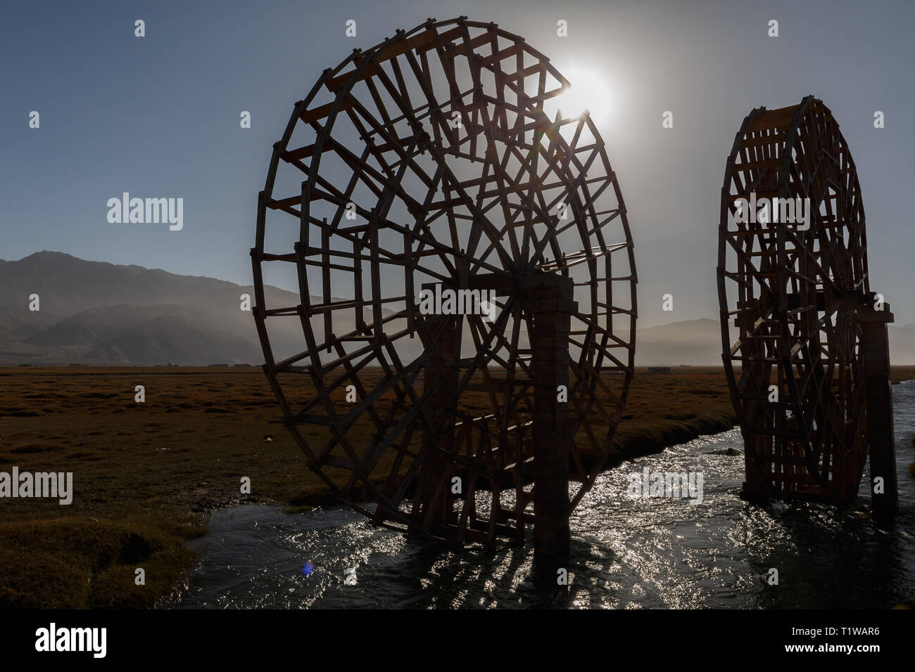 Spinning water wheel hi-res stock photography and images - Alamy