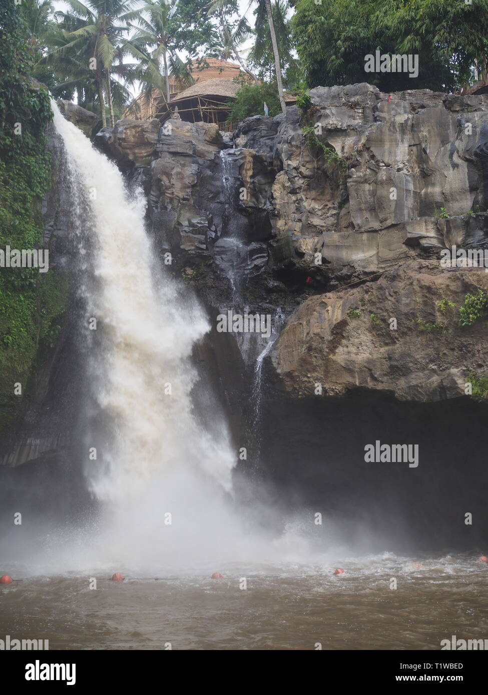 Wave surfers sea kuta beach hi-res stock photography and images - Alamy