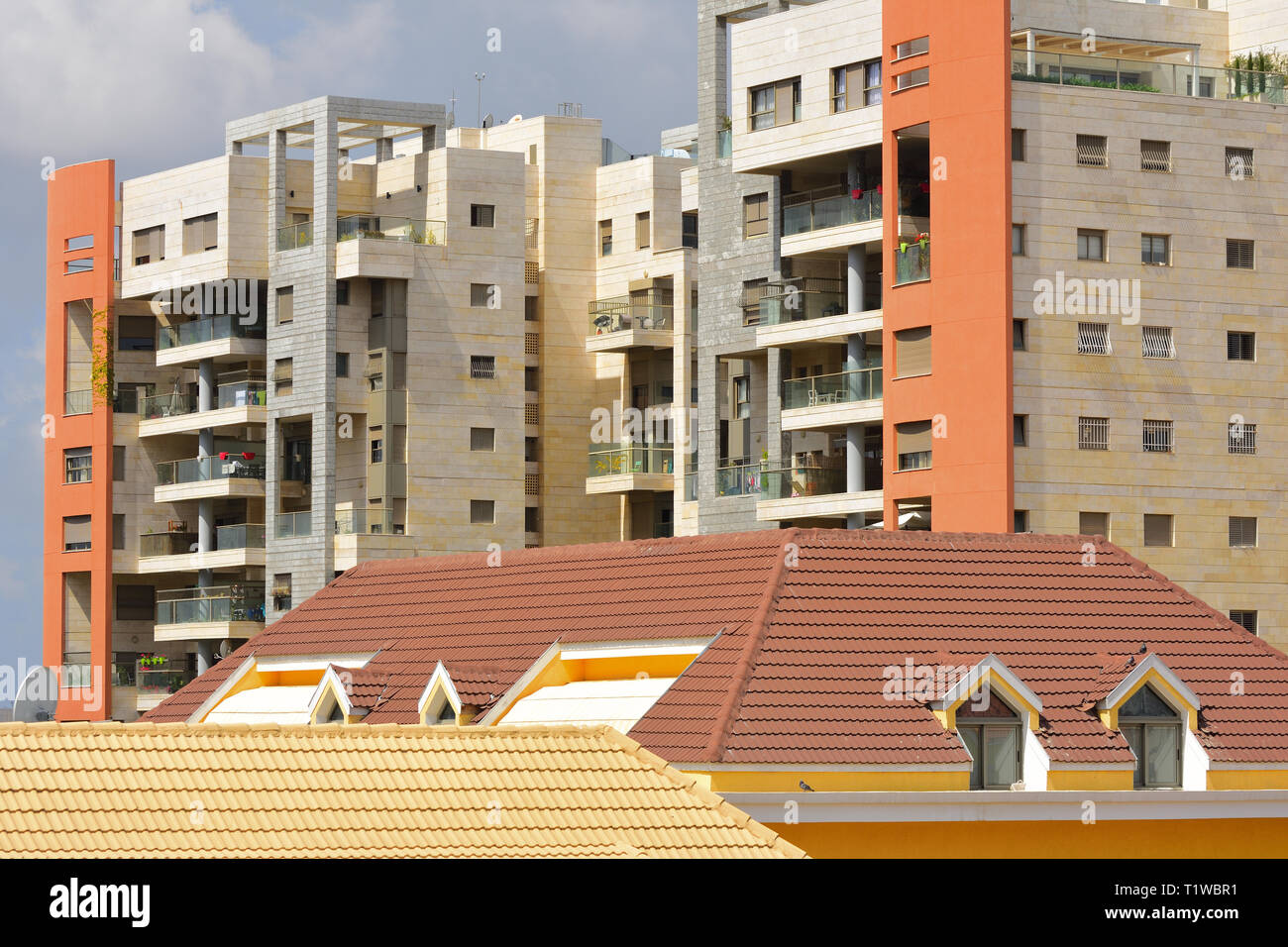 Modern israeli city hi-res stock photography and images - Alamy