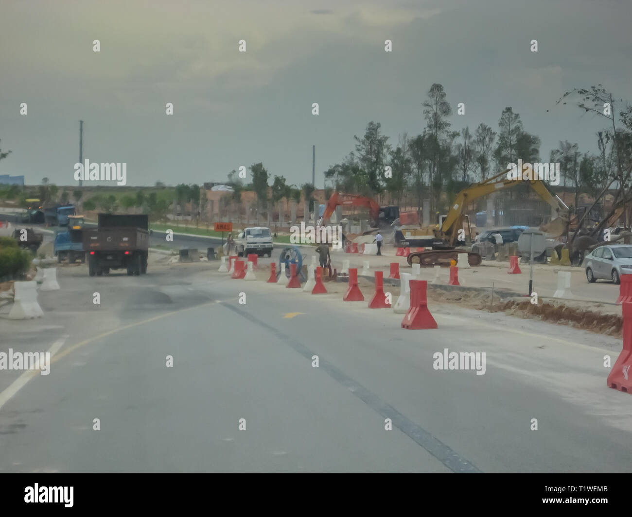 Road development in Iskandar Puteri, Johor, Malaysia Stock Photo - Alamy