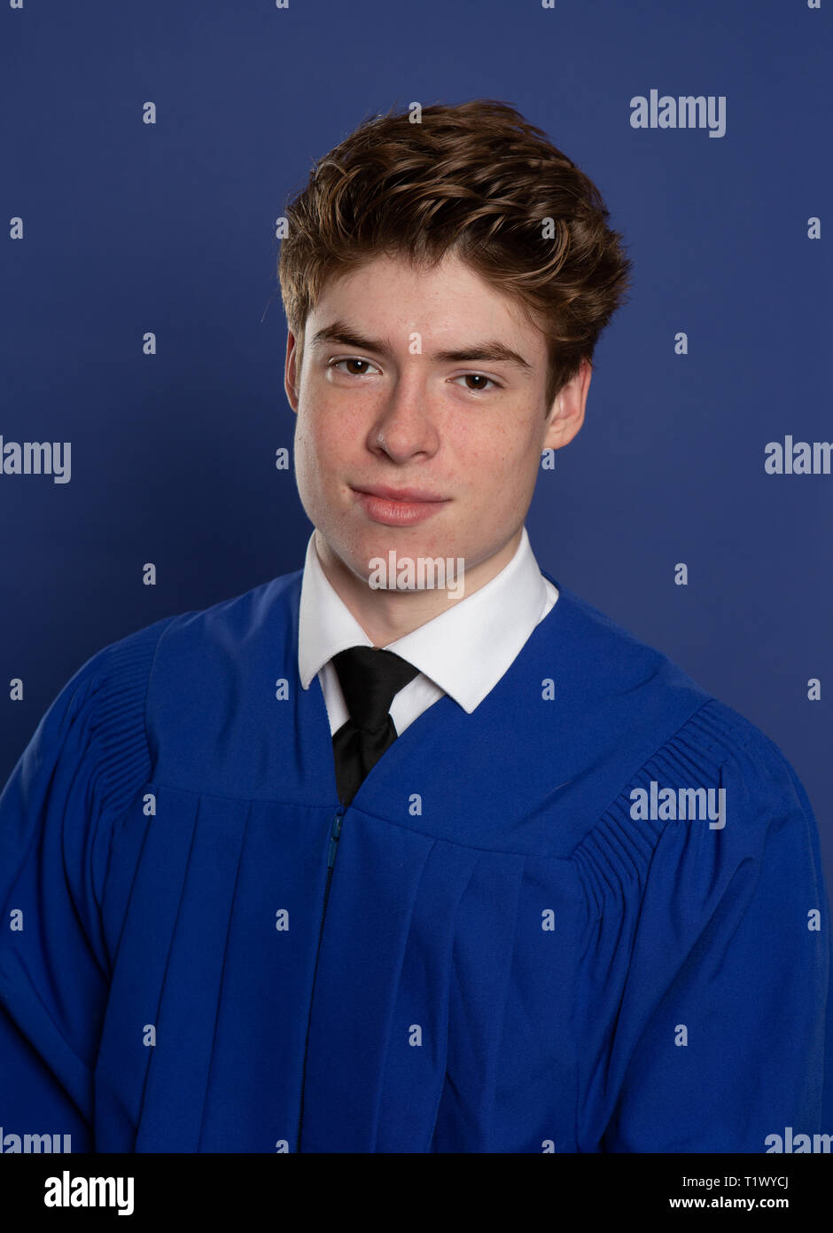 Graduation photo blue hi-res stock photography and images - Alamy