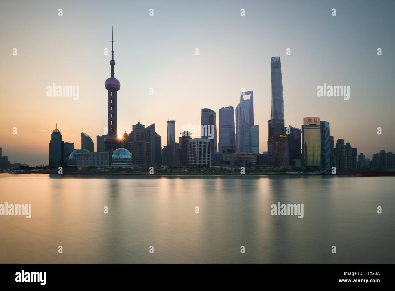 Shanghai pudong reflection river hi-res stock photography and images ...