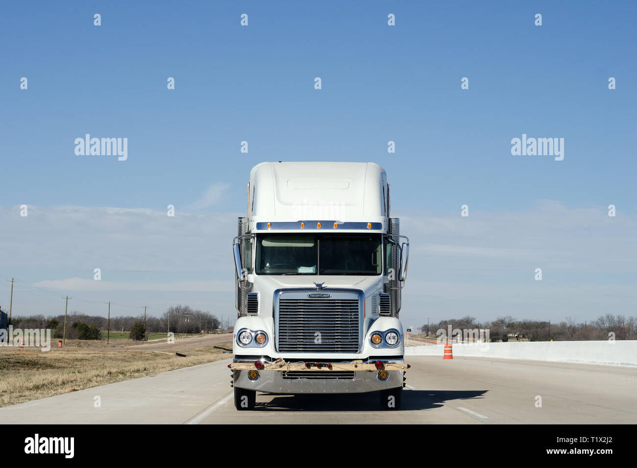 Straight Truck High Resolution Stock Photography and Images - Alamy