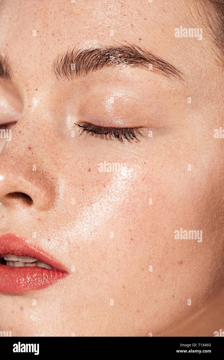 Wet skin hi-res stock photography and images - Alamy