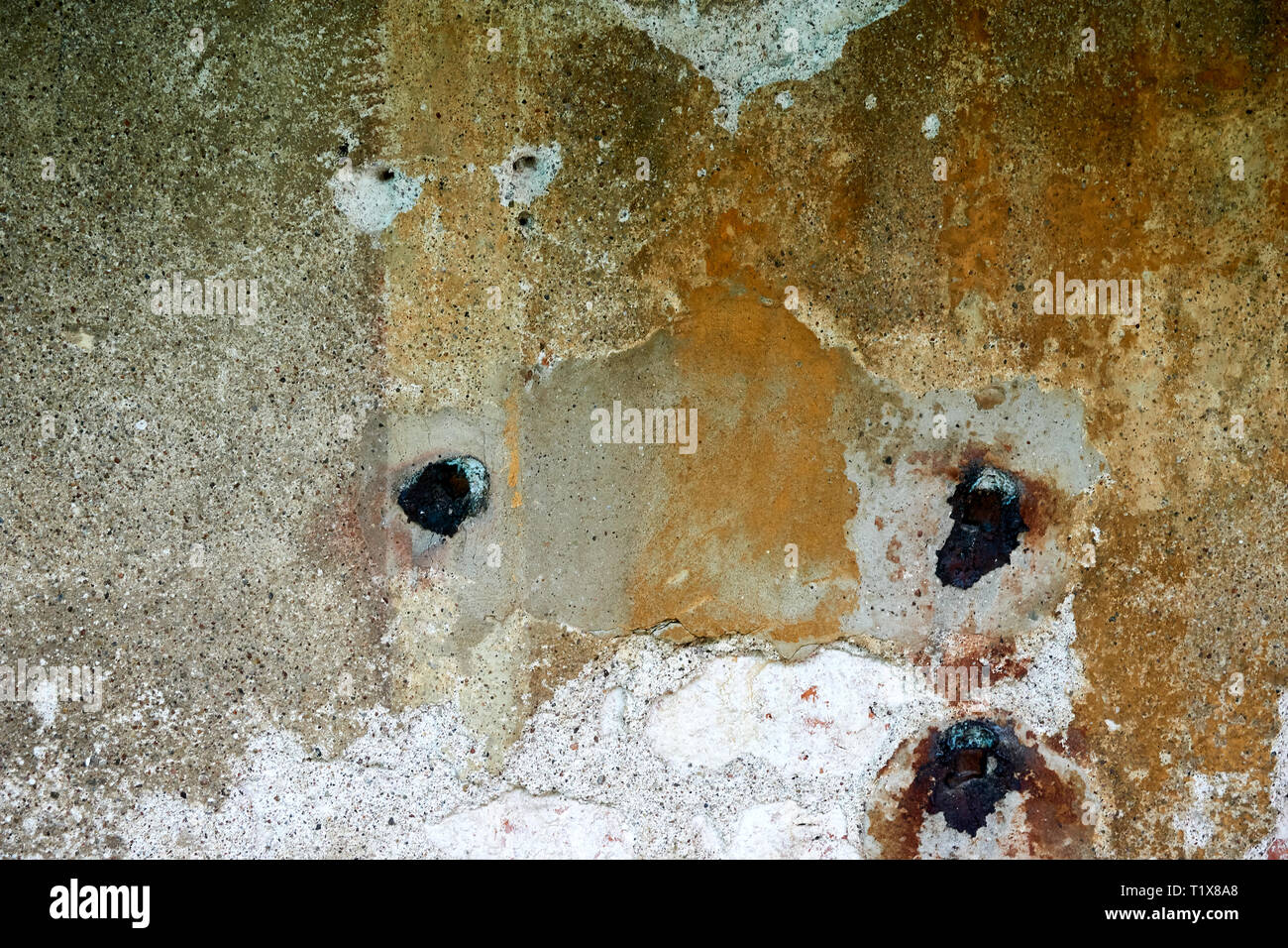 cracked color on a wall outside Stock Photo - Alamy