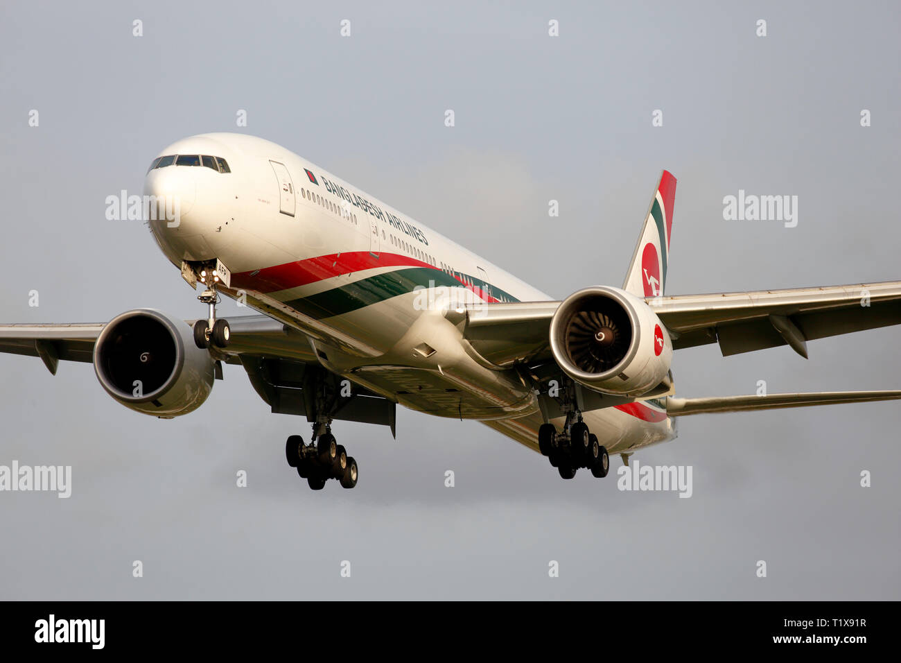 S2-AFP Biman Bangladesh Airlines Boeing 777-300 arriving at London ...