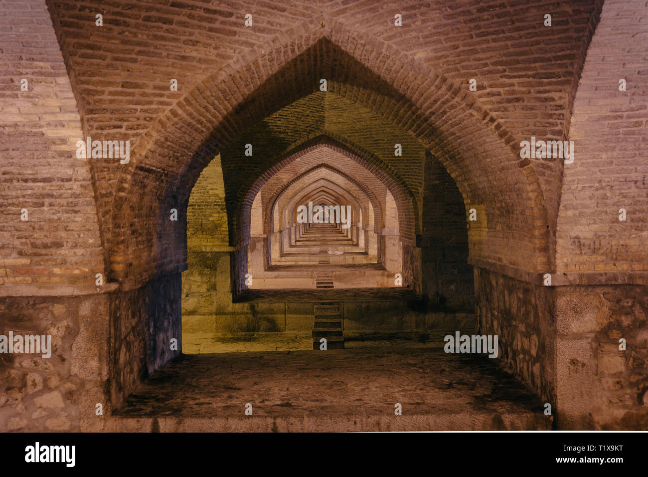 Si-o-se-pol bridge in Isahan, Iran. View from inside Stock Photo - Alamy