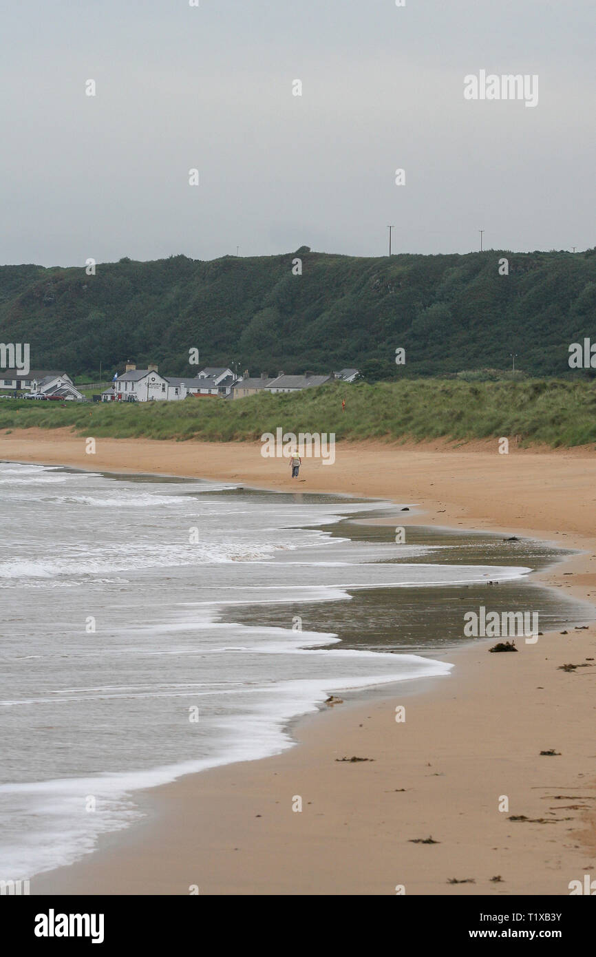 Person beach county donegal hi-res stock photography and images - Alamy