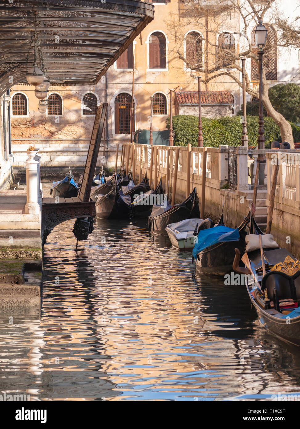 Gondola moorings venice hi-res stock photography and images - Alamy