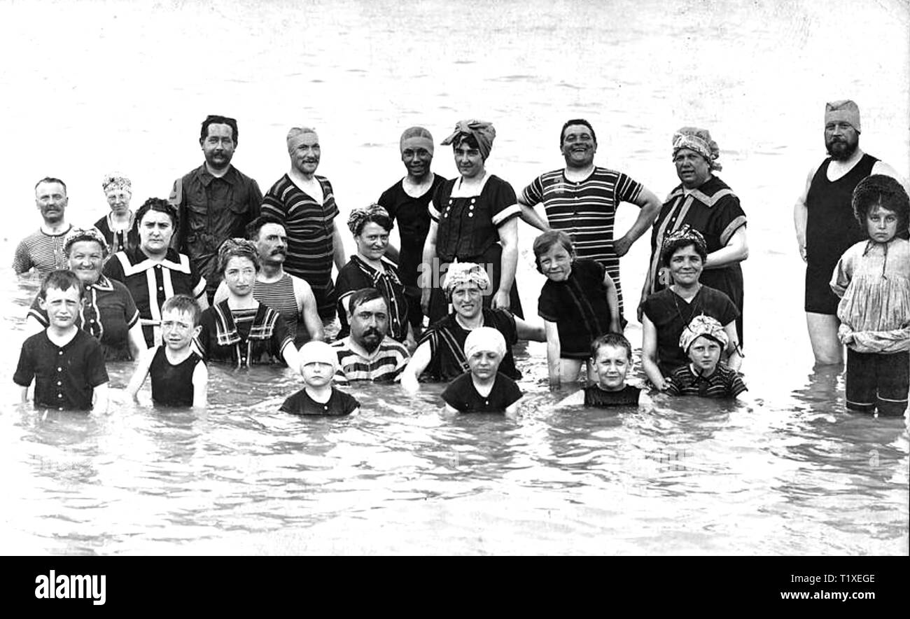 Edwardian swimming hi-res stock photography and images - Alamy