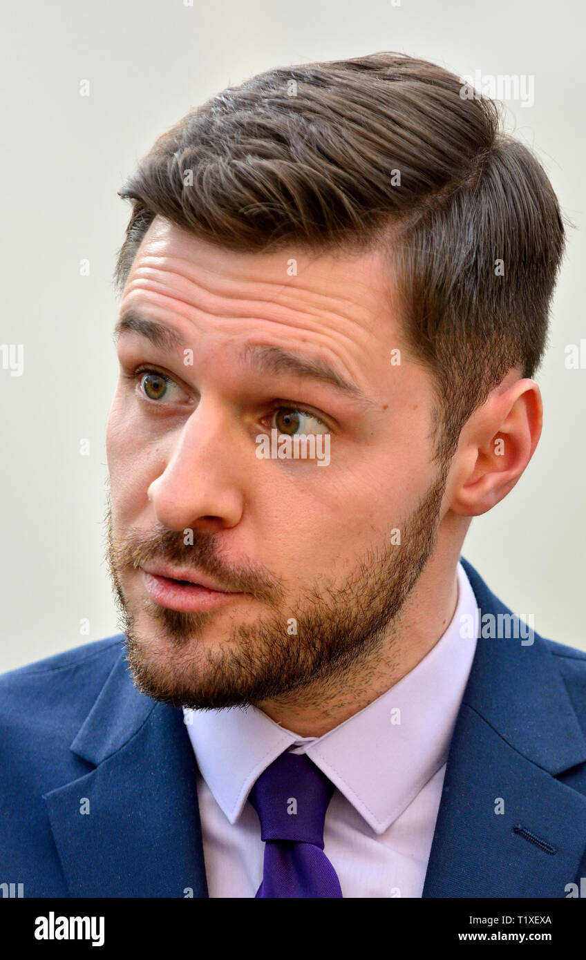 Ross thomson hi-res stock photography and images - Alamy
