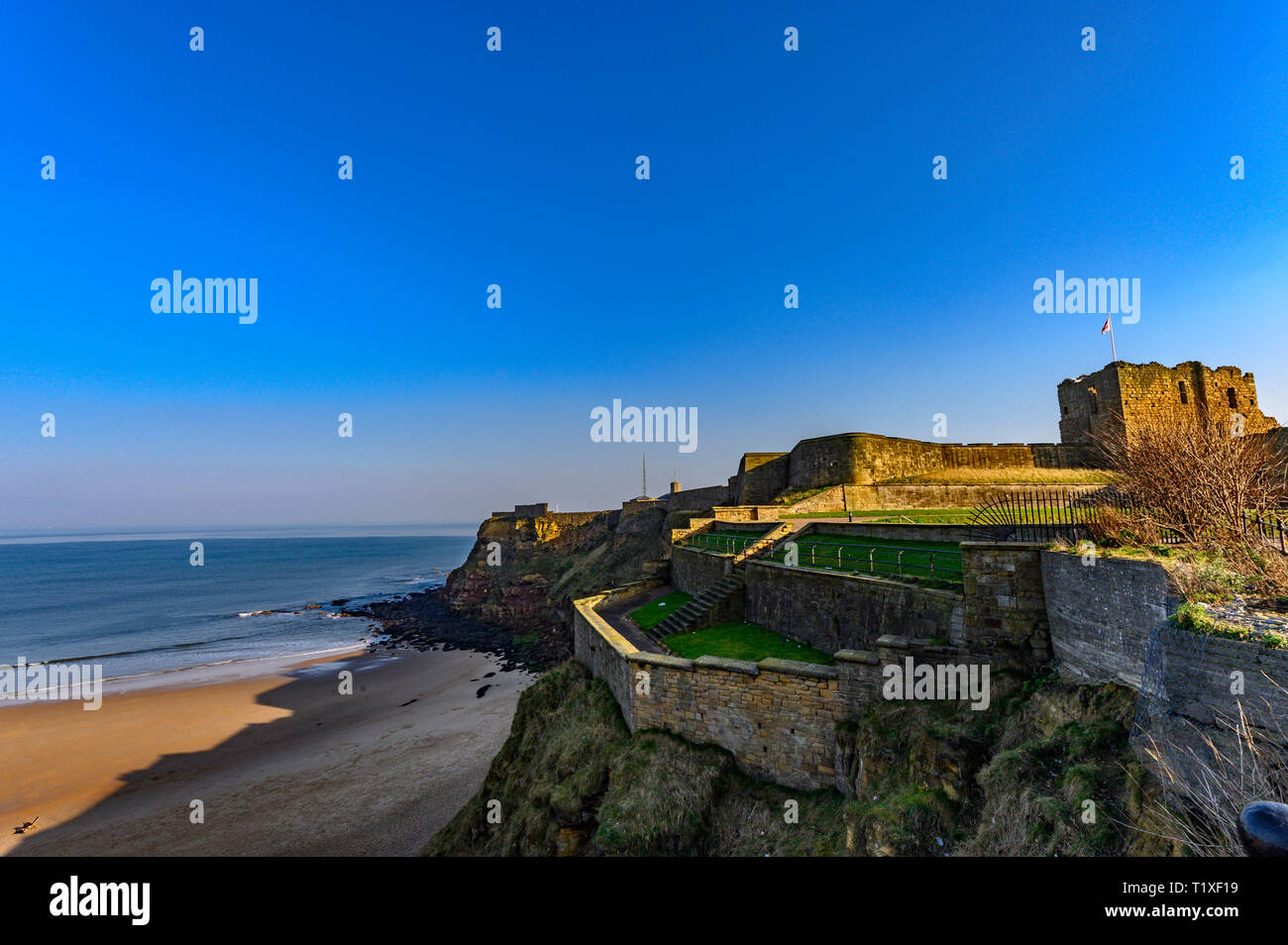 Tynemouth castle hi-res stock photography and images - Alamy