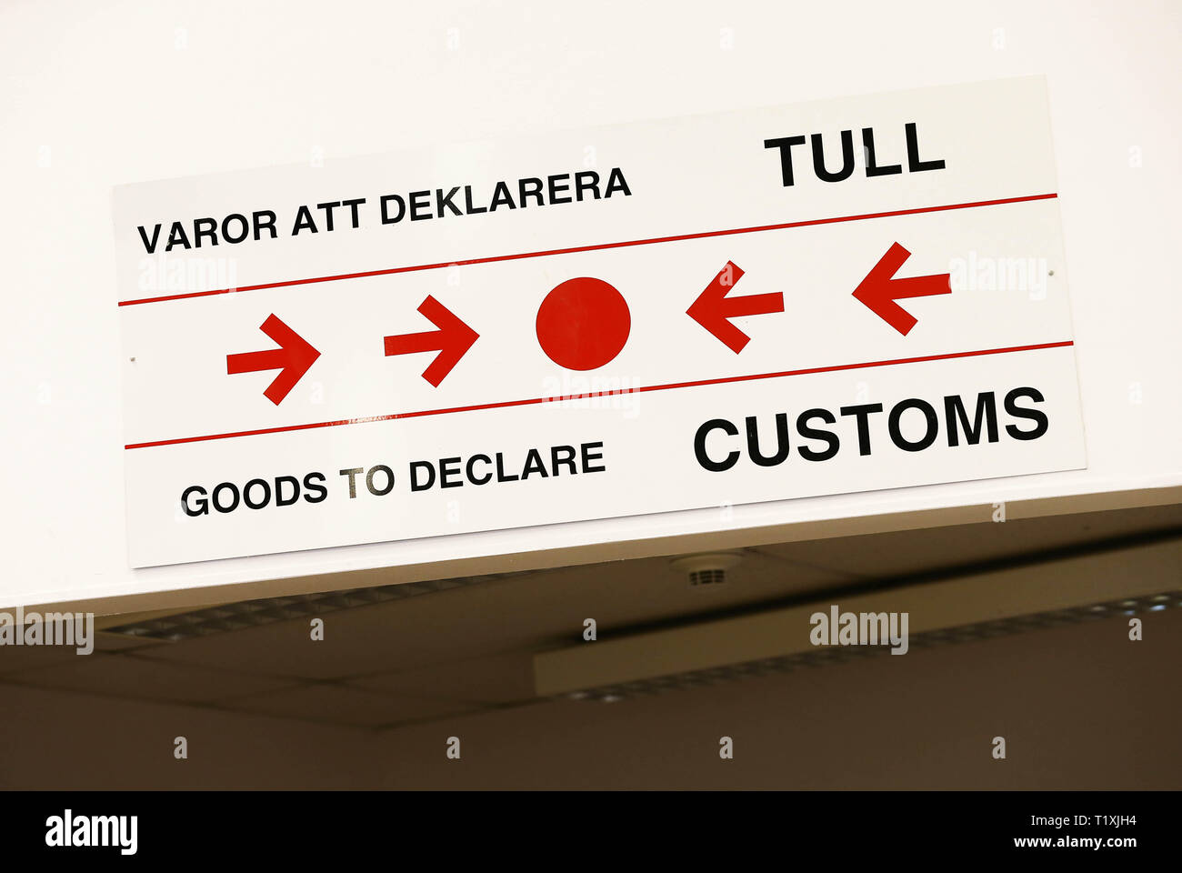 Airport sign declare hi-res stock photography and images - Alamy