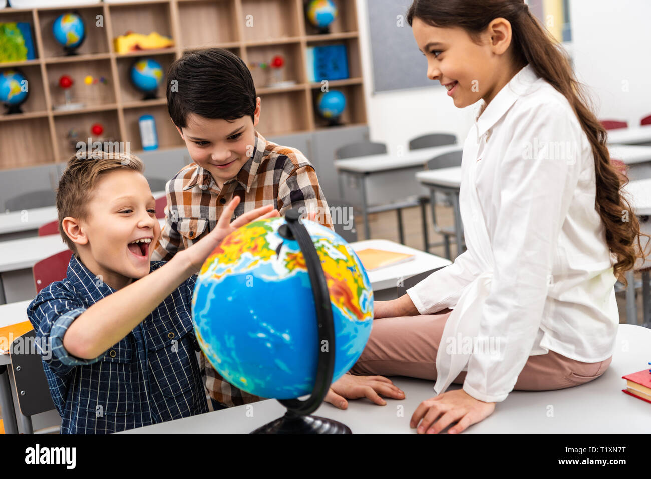 Geography lesson hi-res stock photography and images - Alamy