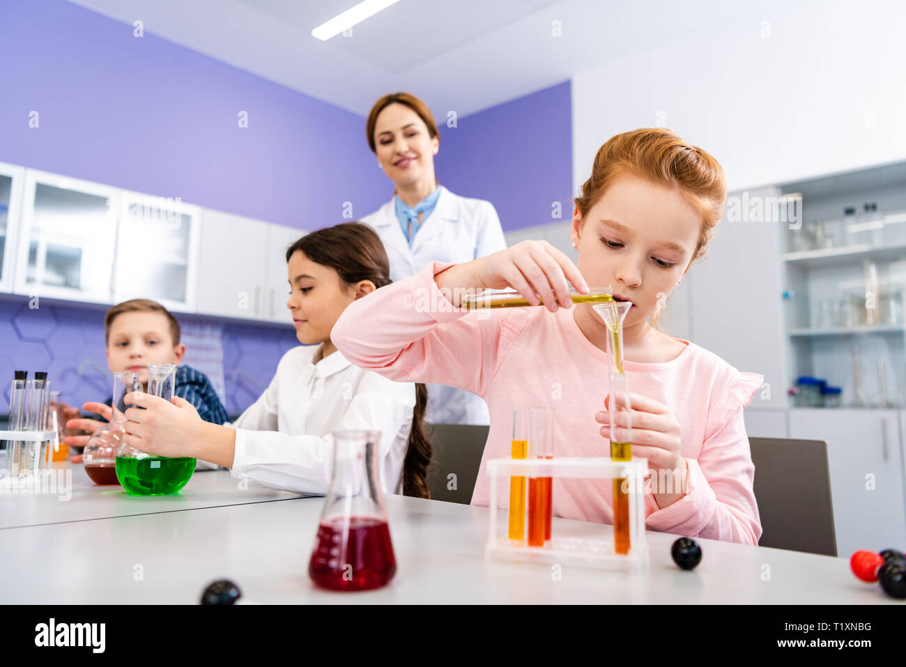 Children Doing Experiment High Resolution Stock Photography and Images ...