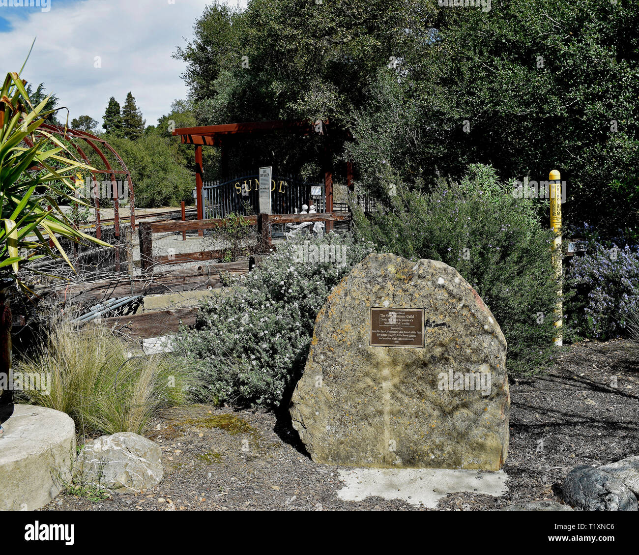 Community park hi-res stock photography and images - Alamy
