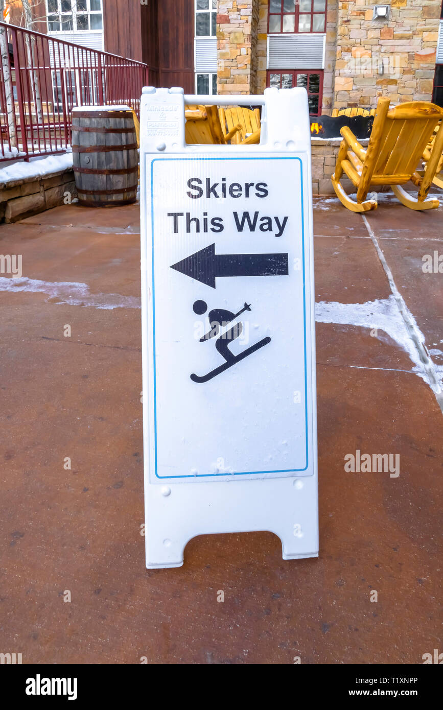 Wooden signage ski resort hi-res stock photography and images - Alamy