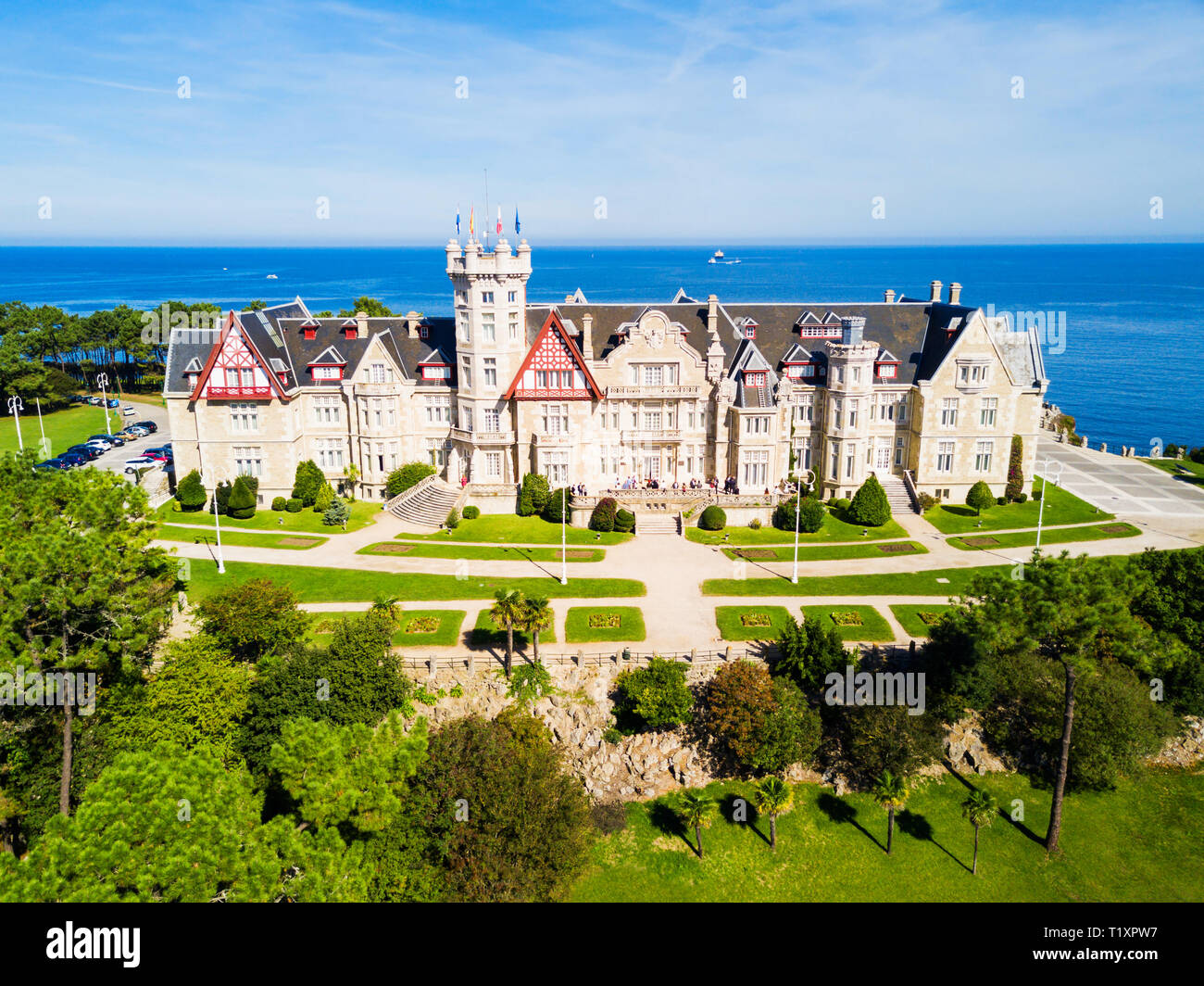 Palacio de la magdalena santander hi-res stock photography and images ...