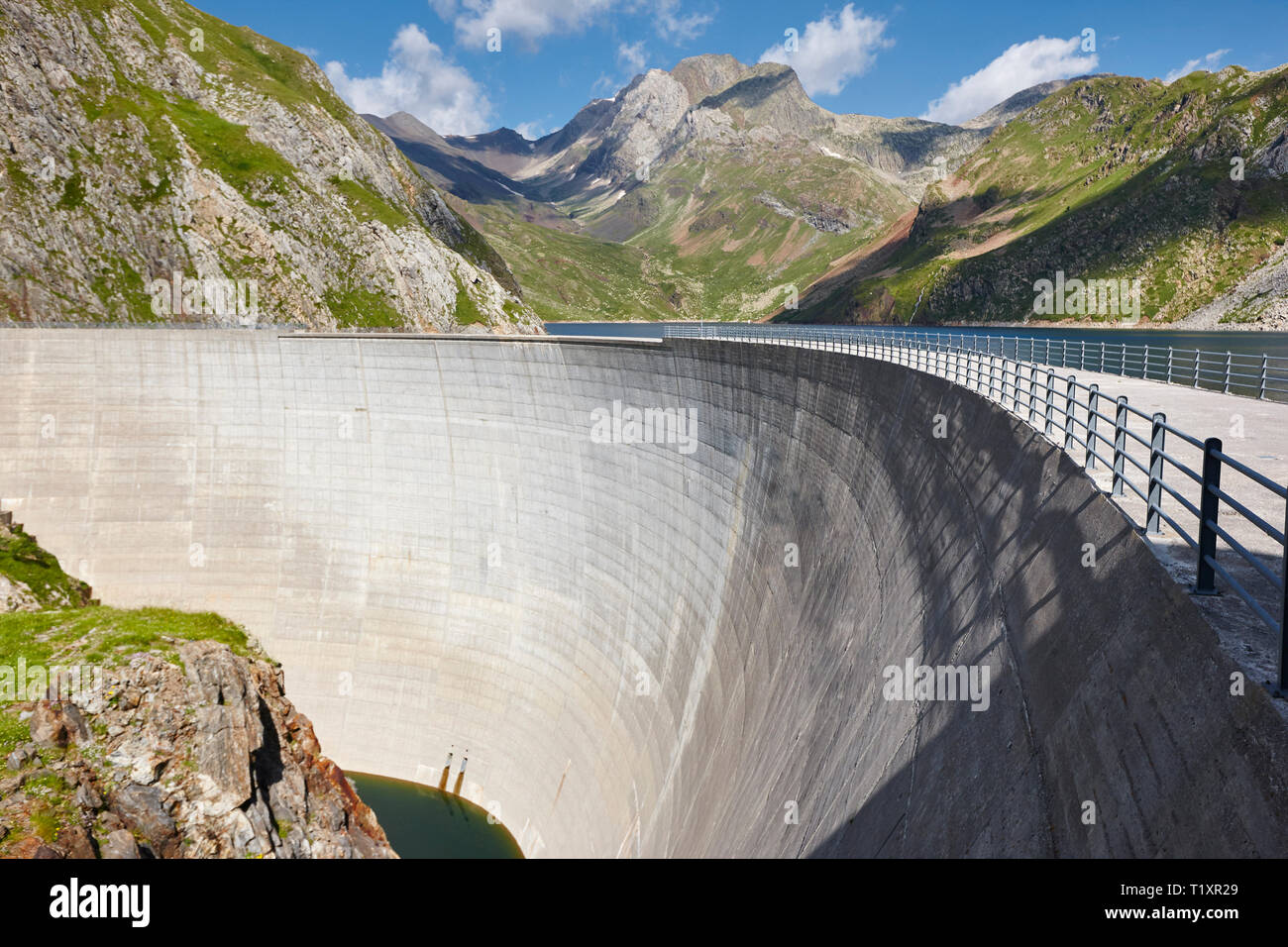 Llauset dam in Aragon. Hydroelectric energy power. Trekking route ...