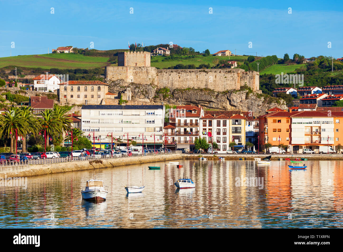 Rey castle hi-res stock photography and images - Alamy