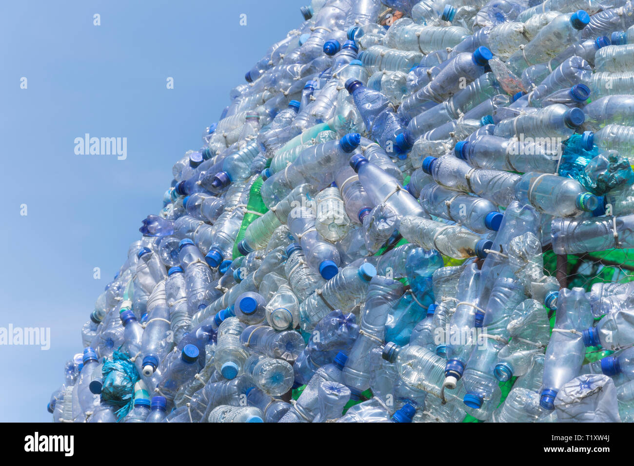 Empty plastic bottles hi-res stock photography and images - Alamy