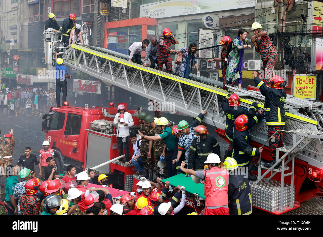 Fr tower fire dhaka hi-res stock photography and images - Alamy