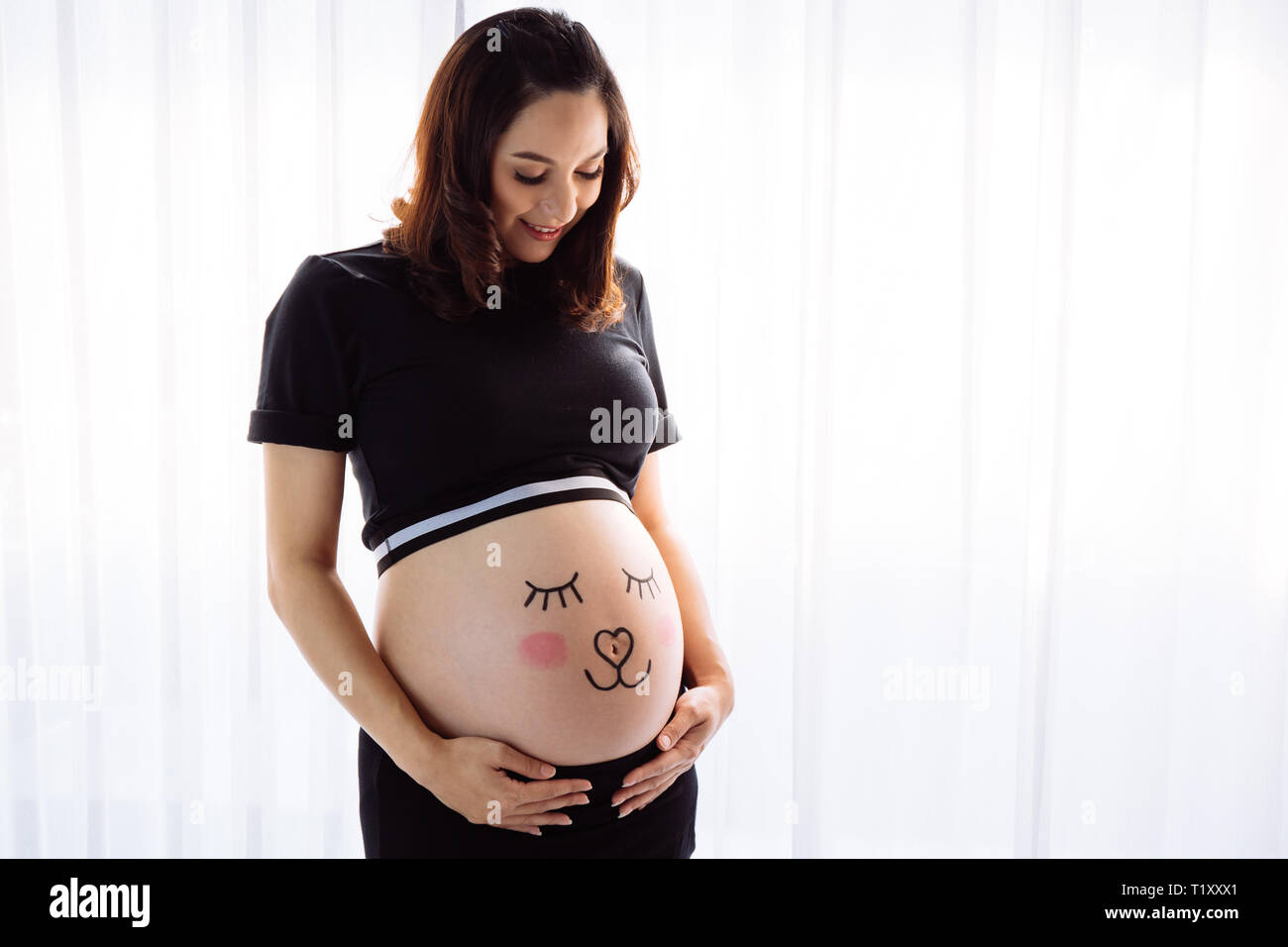 Drawing On Abdomen Pregnant Baby High Resolution Stock Photography and ...