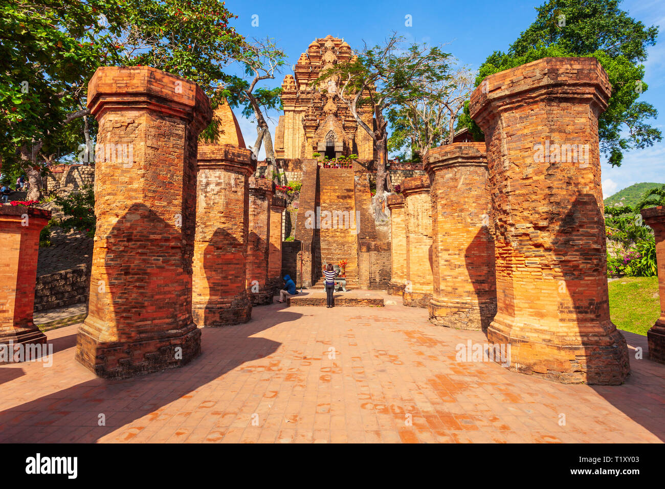Tháp bà ponagar nha trang hi-res stock photography and images - Alamy