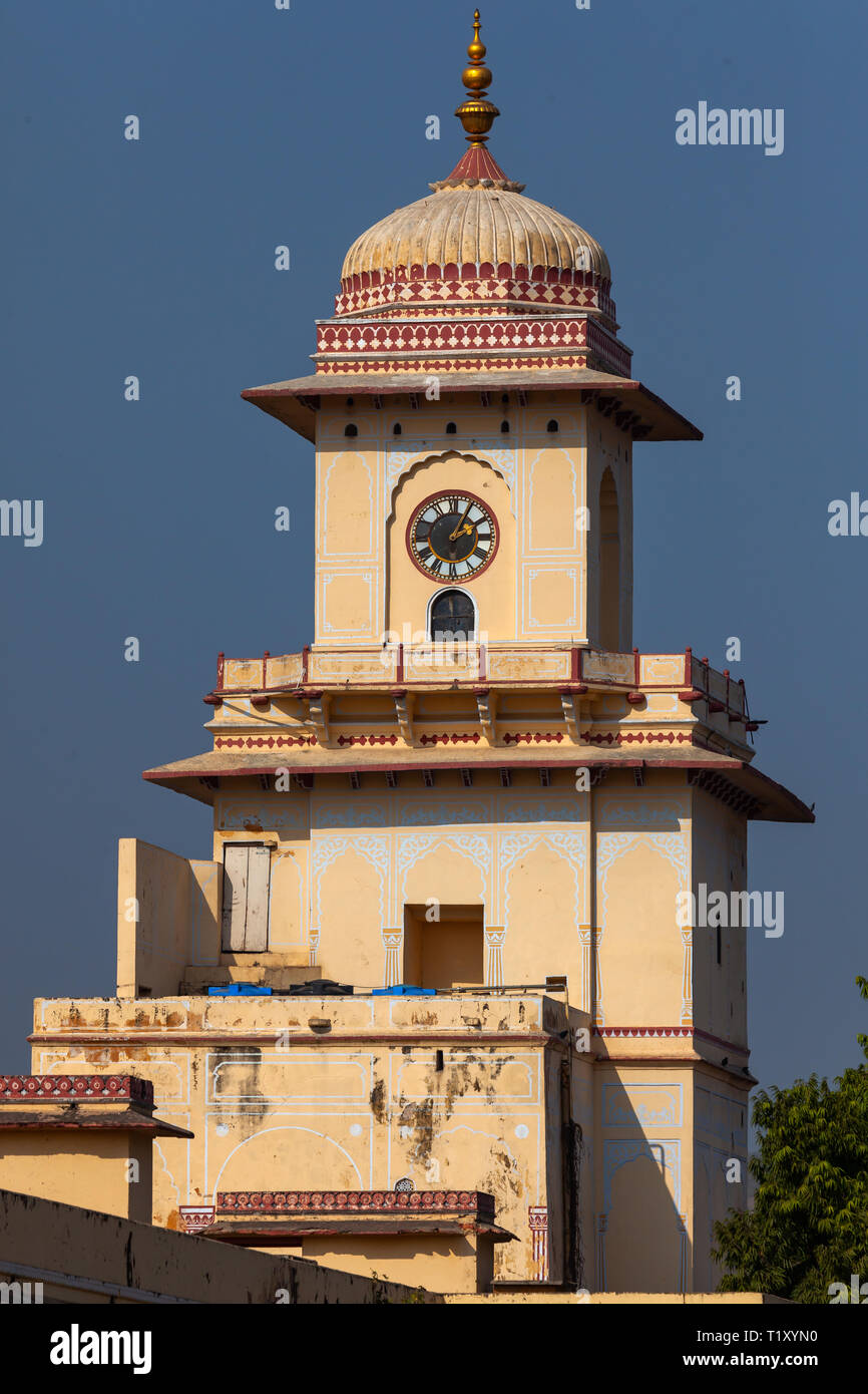 The dome of the Indian architectural building Stock Photo - Alamy