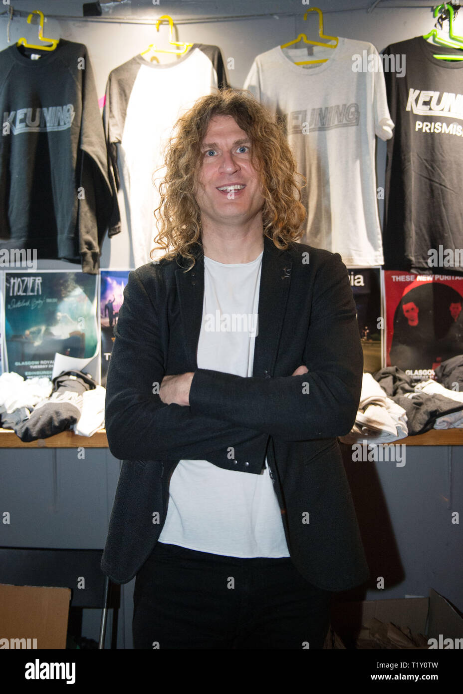 Killers Guitarist, Dave Keuning performing in Glasgow to a packed crowd ...