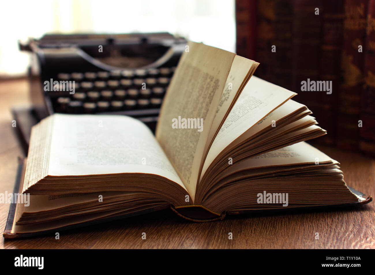 Bibliography hi-res stock photography and images - Alamy
