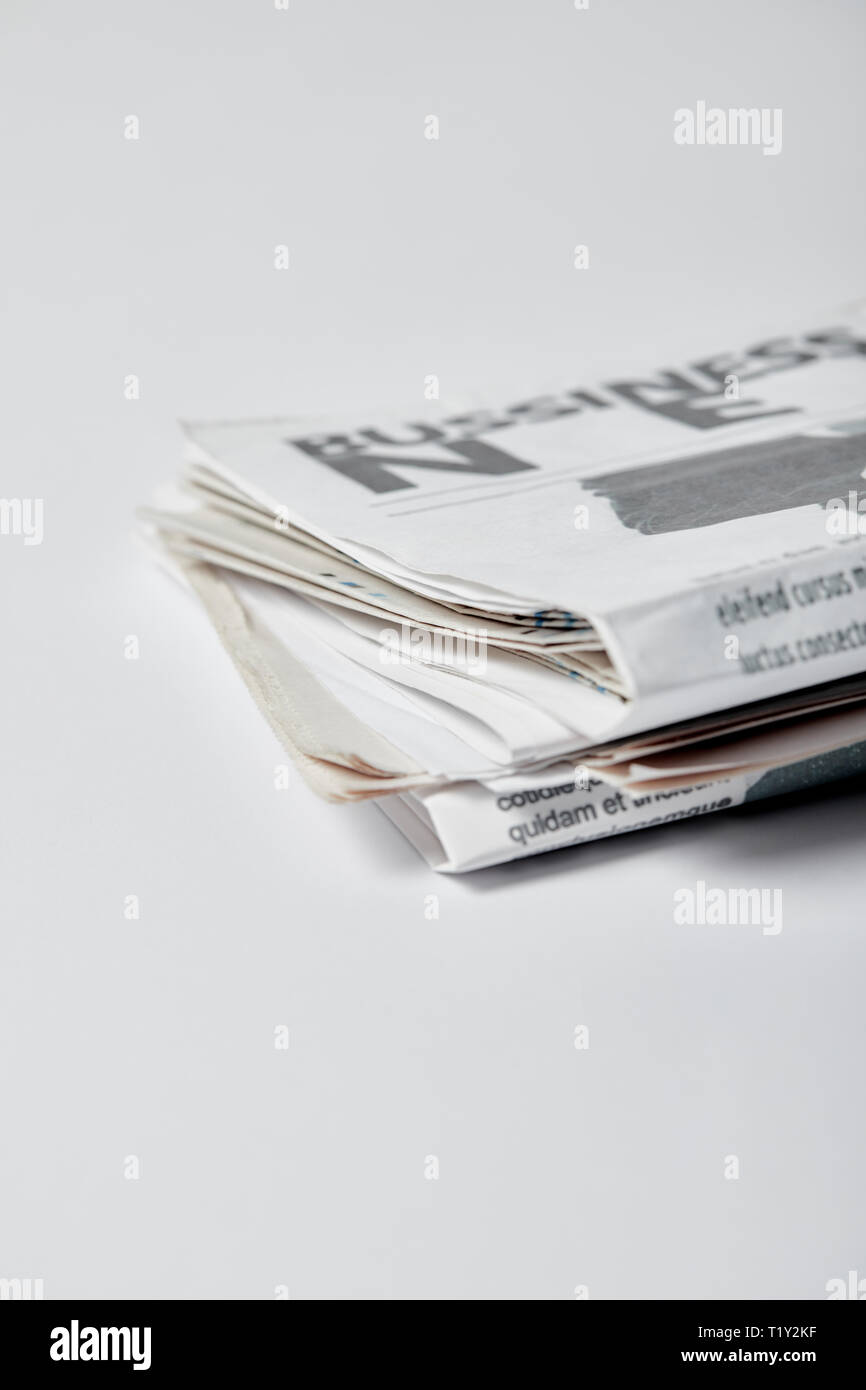 Business newspapers hi-res stock photography and images - Alamy