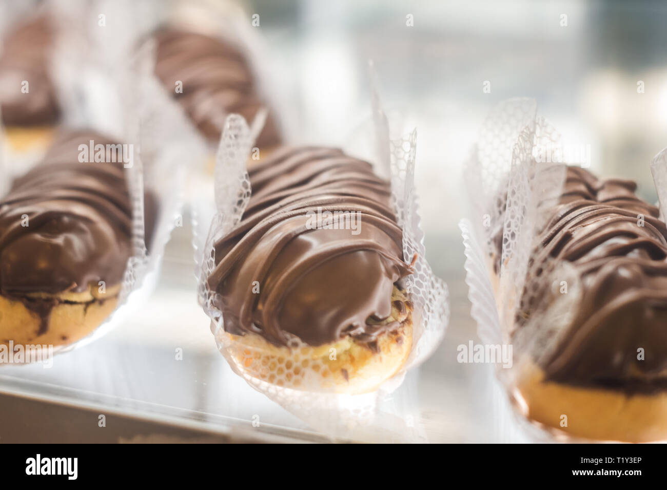 Eclair display hi-res stock photography and images - Alamy