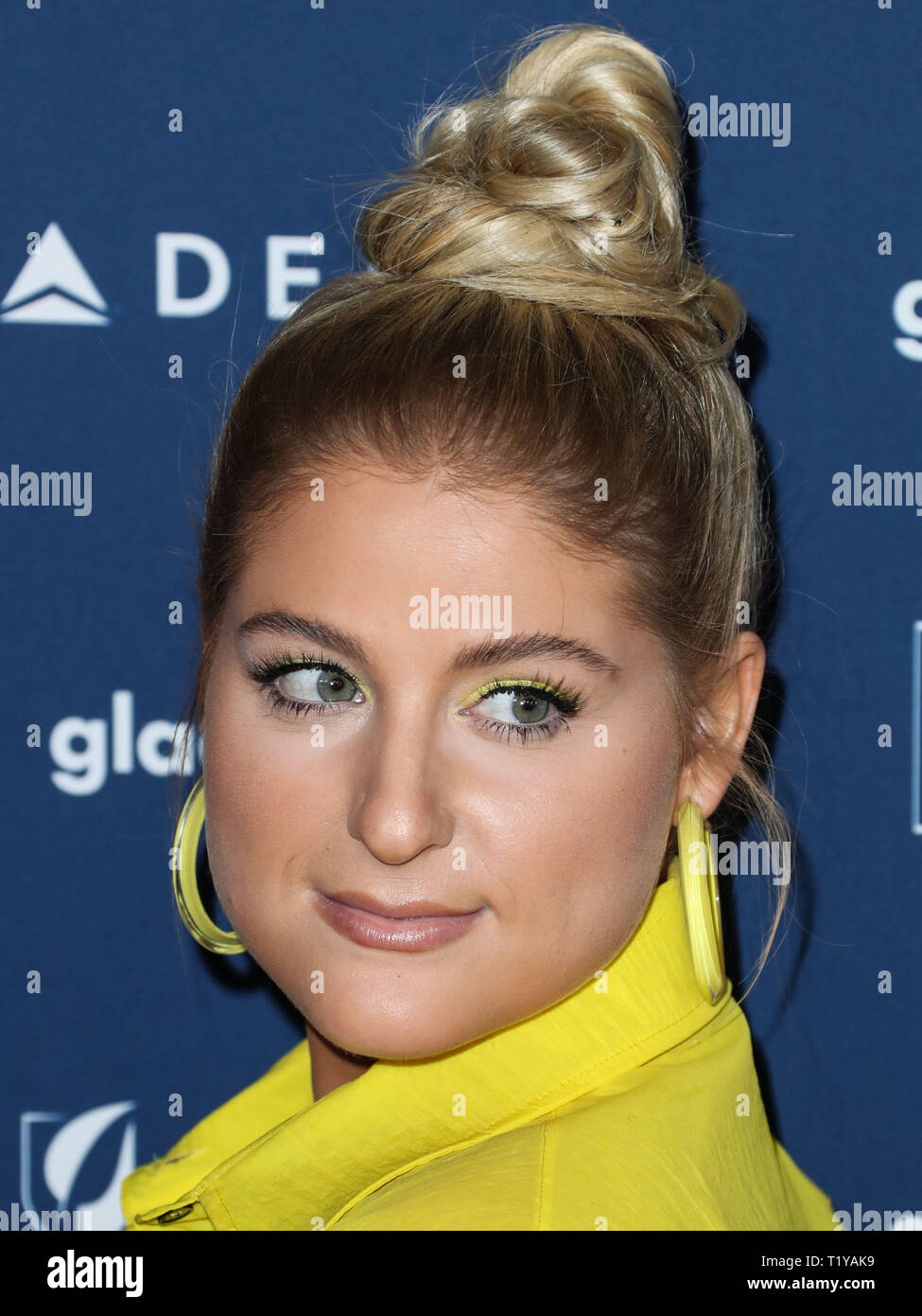 BEVERLY HILLS, LOS ANGELES, CALIFORNIA, USA - MARCH 28: Singer Meghan ...