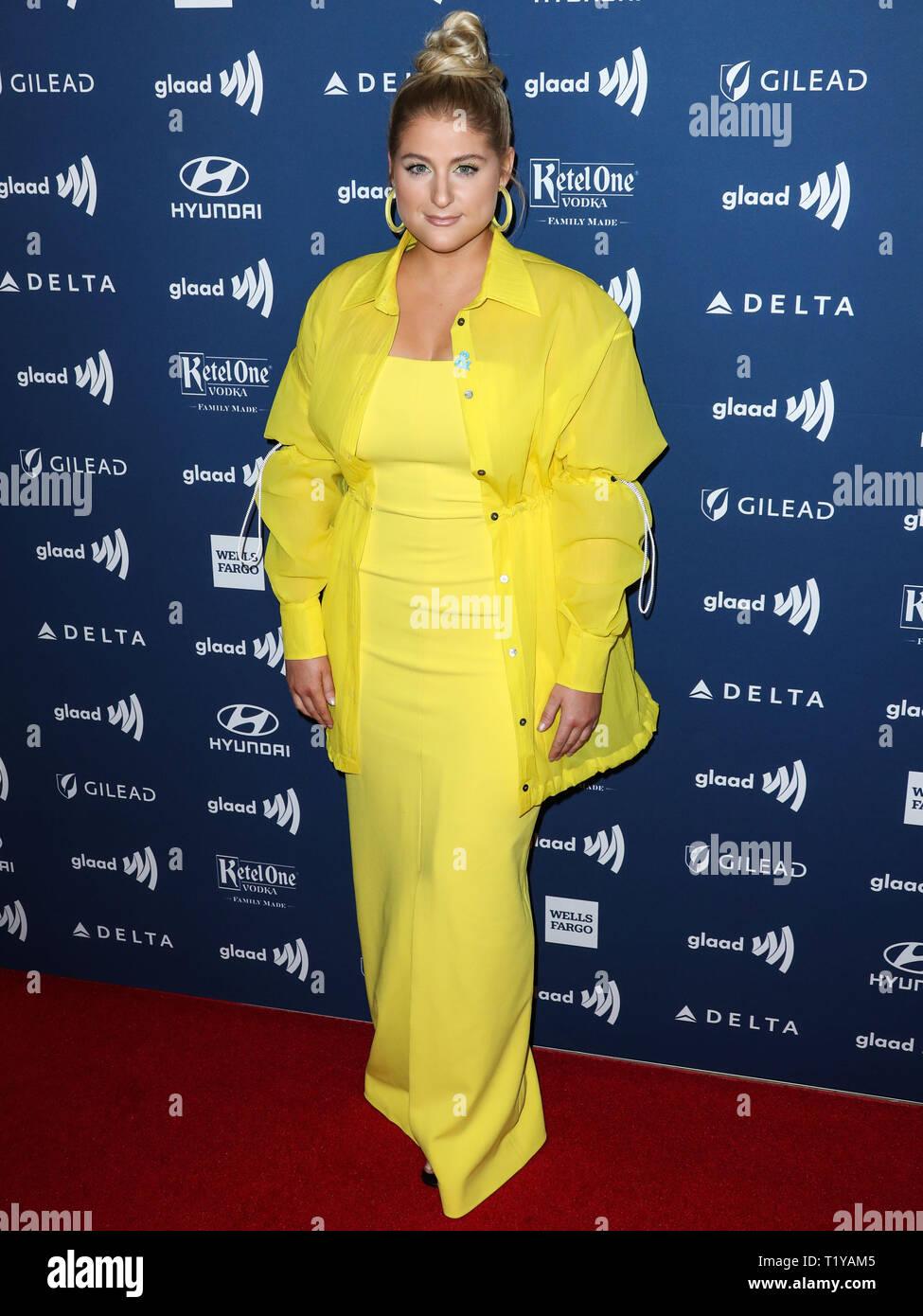 BEVERLY HILLS, LOS ANGELES, CALIFORNIA, USA - MARCH 28: Singer Meghan ...