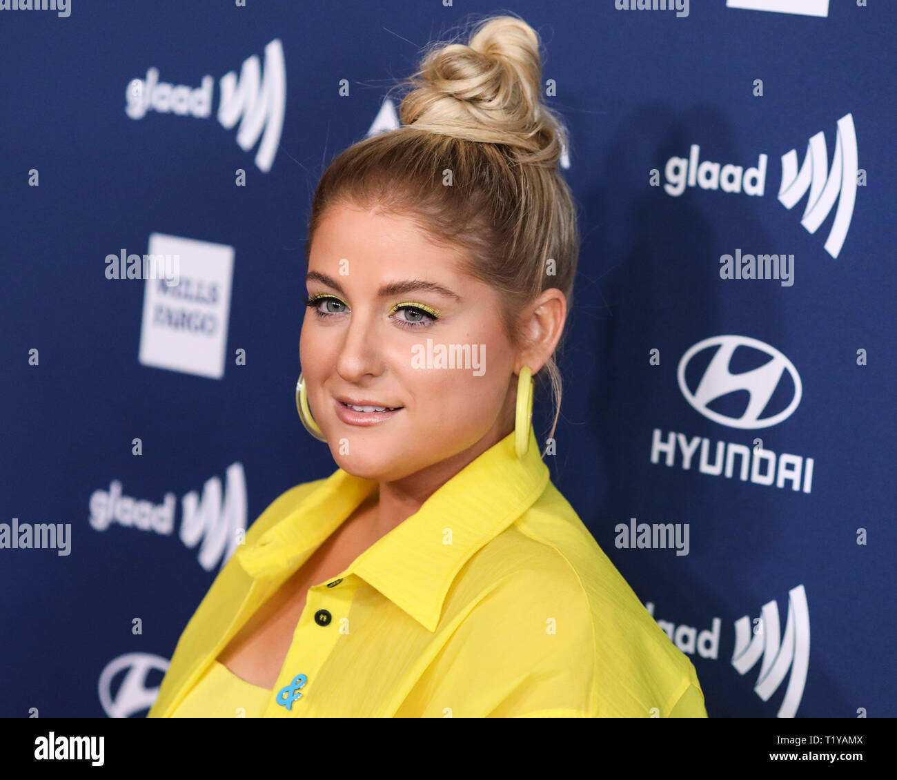 BEVERLY HILLS, LOS ANGELES, CALIFORNIA, USA - MARCH 28: Singer Meghan ...