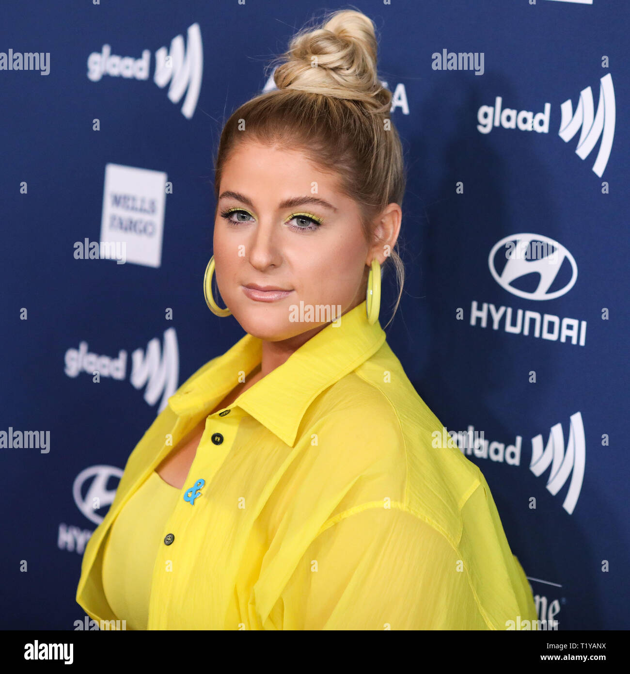 BEVERLY HILLS, LOS ANGELES, CALIFORNIA, USA - MARCH 28: Singer Meghan ...